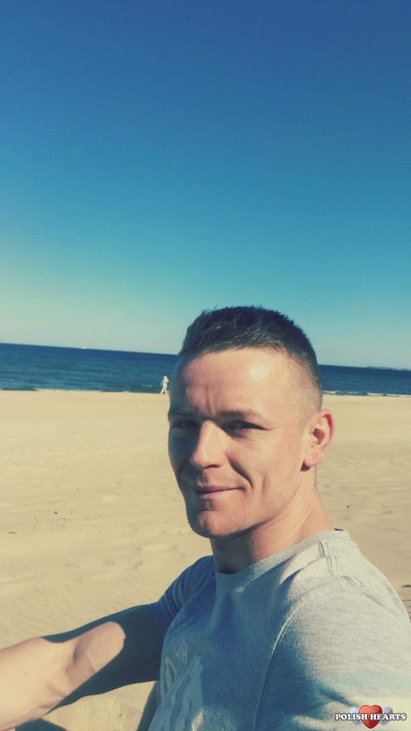 Handsome Polish man: user: MarcinAwrk, 38 years old