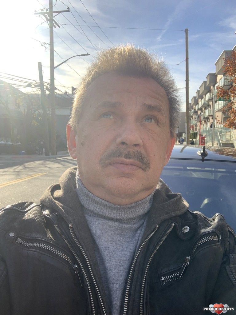 Handsome Polish man: user: leszekNY65, 60 years old